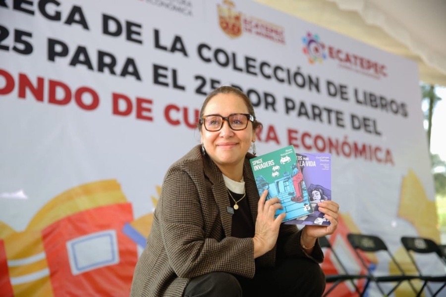 Ecatepec, primer municipio del país donde entregan libros del FCE de ...
